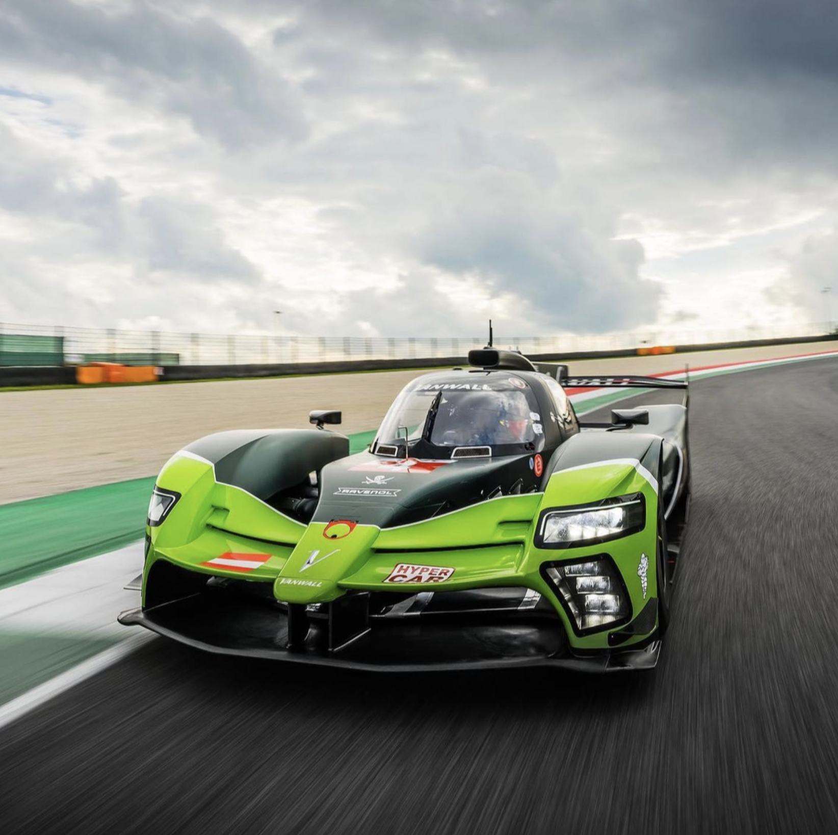 Interview - The Vanwall Racing testing by Tom Dillmann | Endurance Info