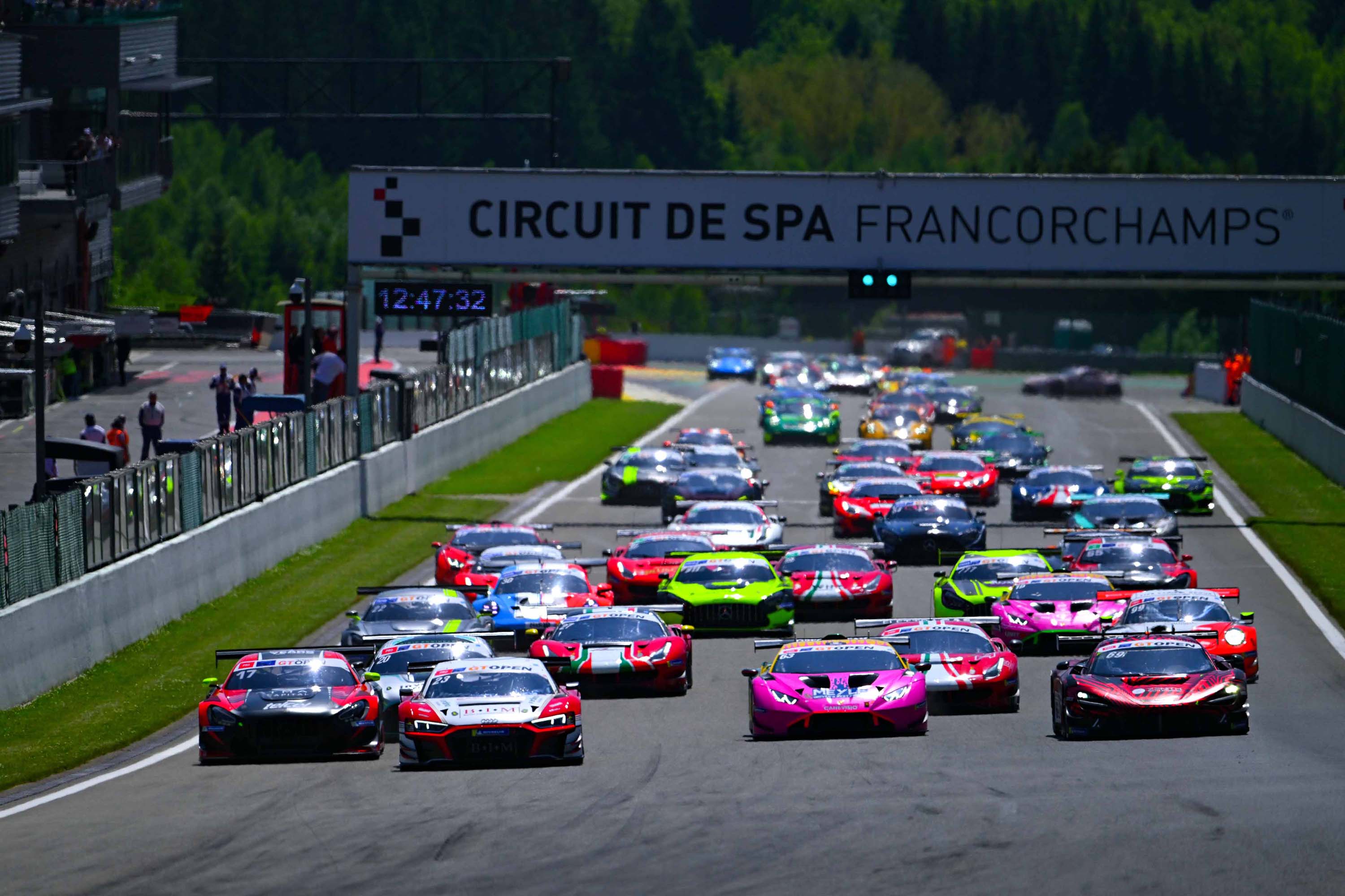 De Haan-Fagg (Optimum Motorsport McLaren) win thrilling Endurance Race ...