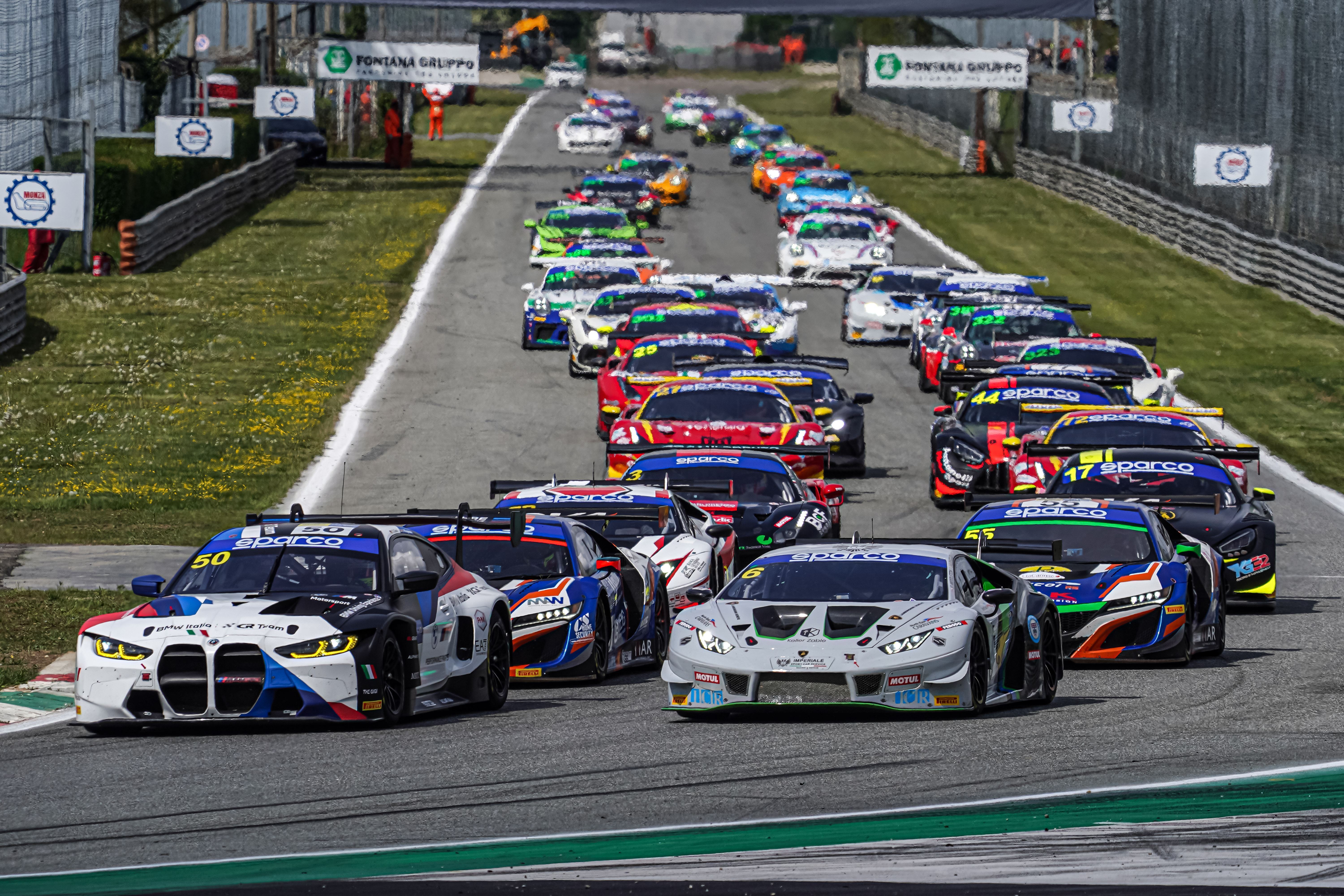 The Italian GT Championship is still growing, 44 crews expected in ...
