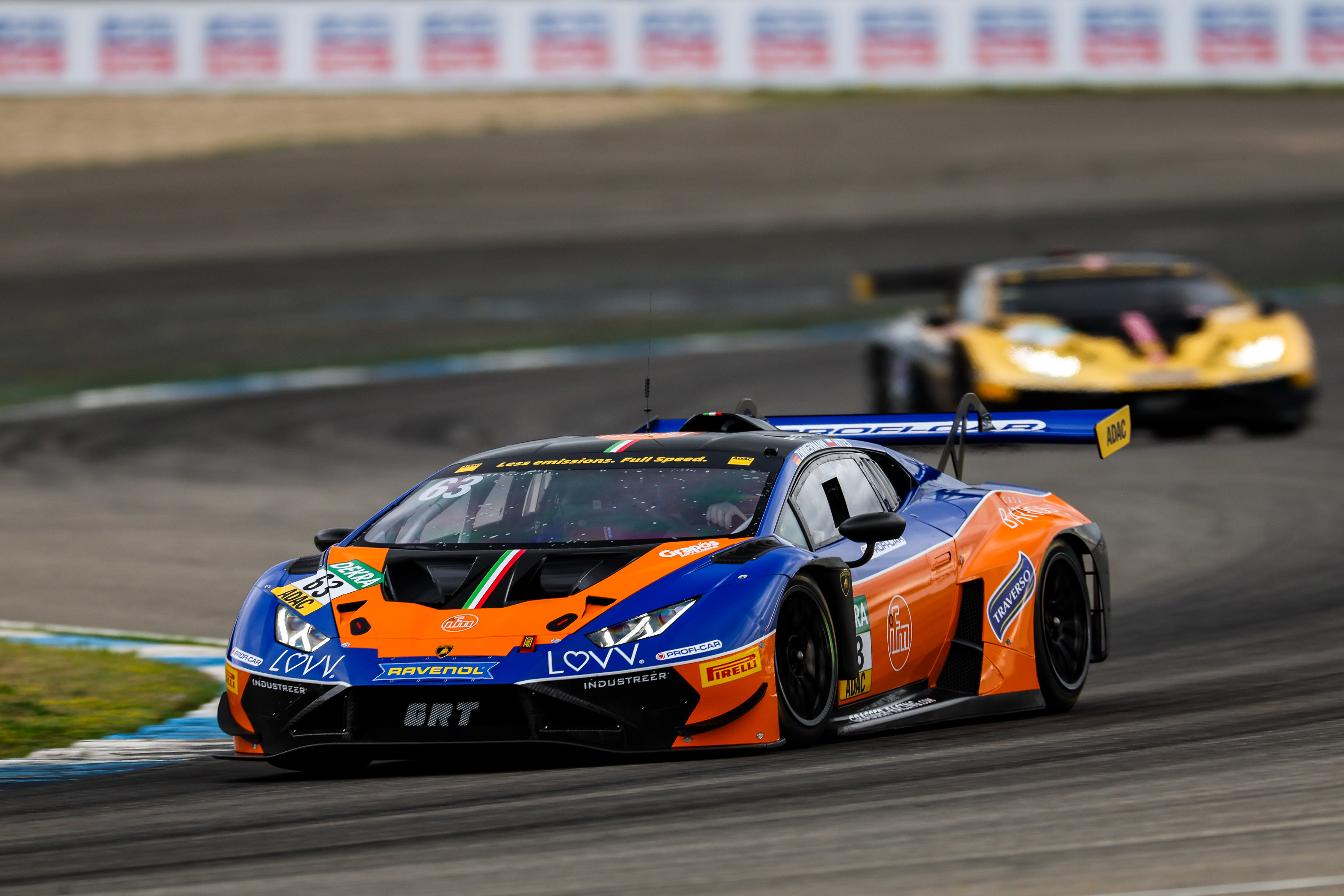 New concept and a strong field: The ADAC GT Masters gets underway with ...
