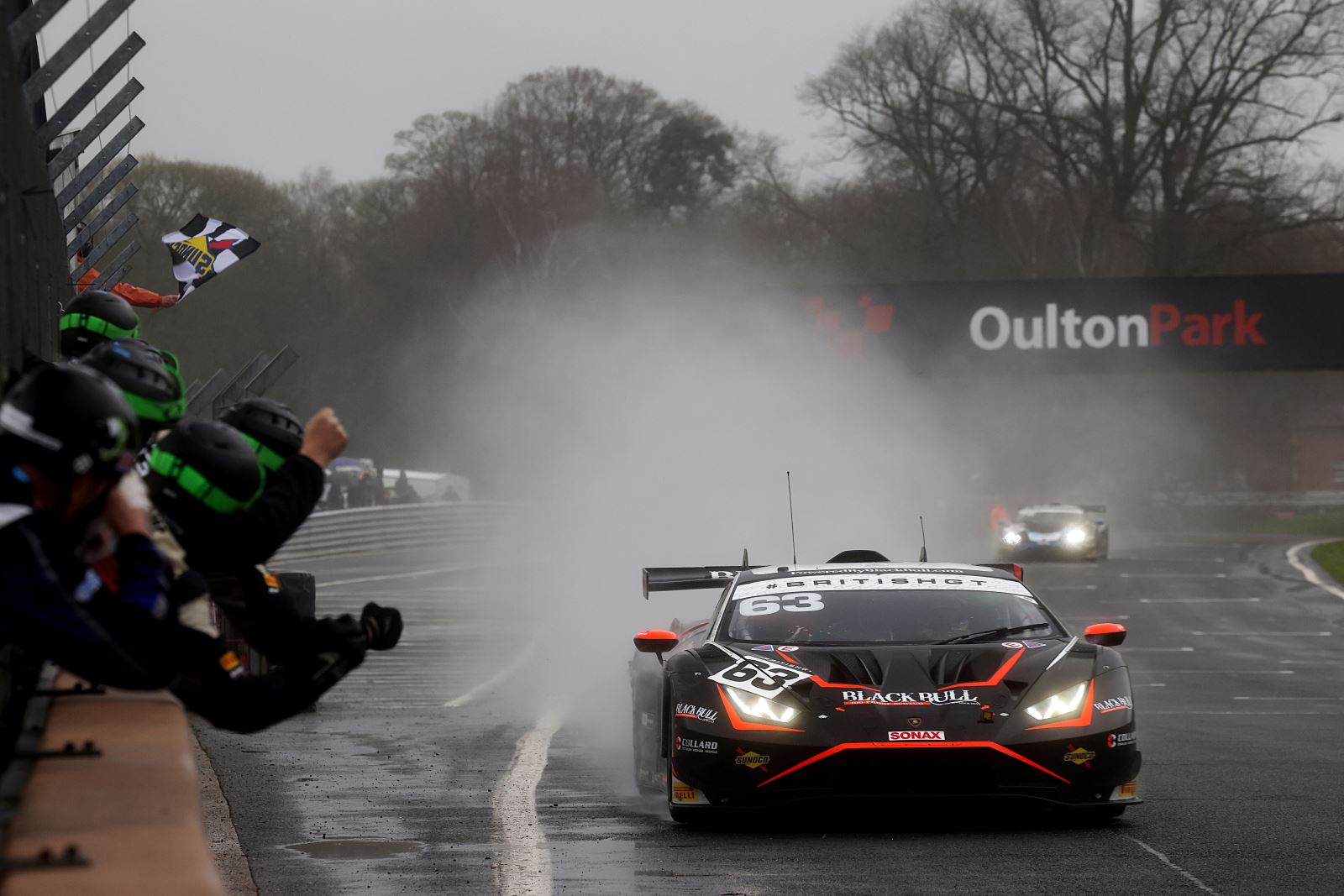 Oulton Park Race 1: Collards celebrate dad and lad win, while it's ...