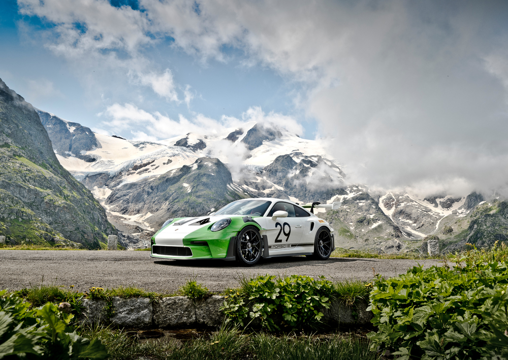 Porsche pays tribute to Swiss racing driver Jo Siffert with modern one ...