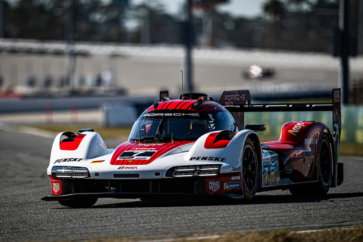 Pair of Porsche Penske Cars Pace Overnight Run to Hour 18 | Endurance Info