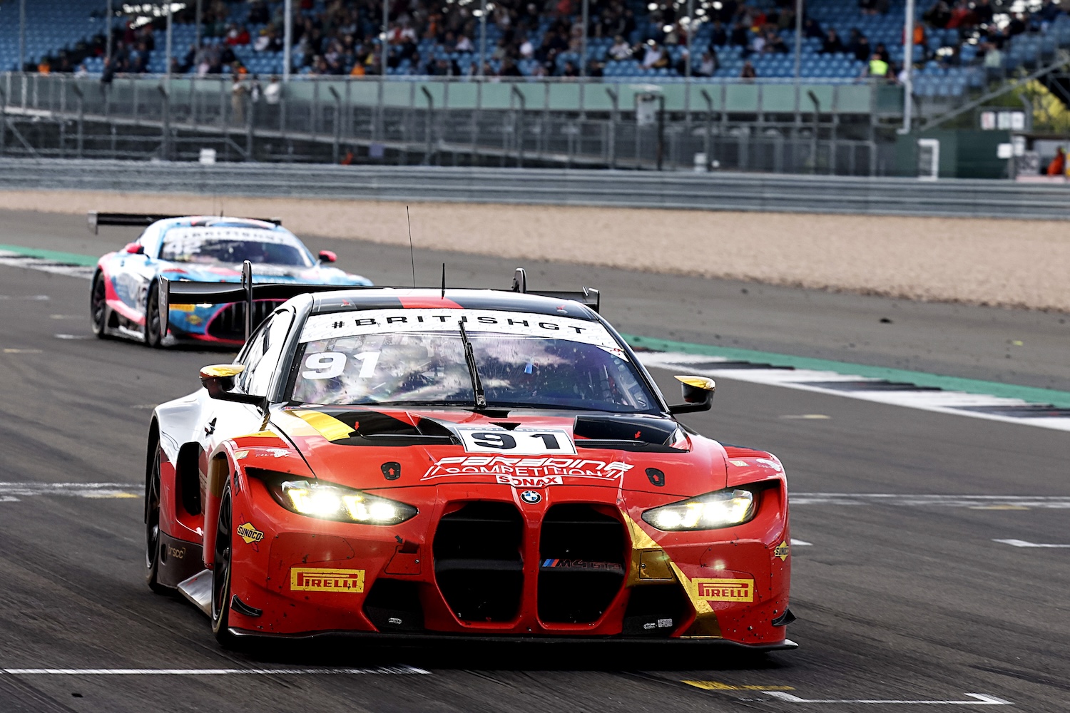 SILVERSTONE 500: Paradine’s Harper resists Jewiss to bag second 500 win ...